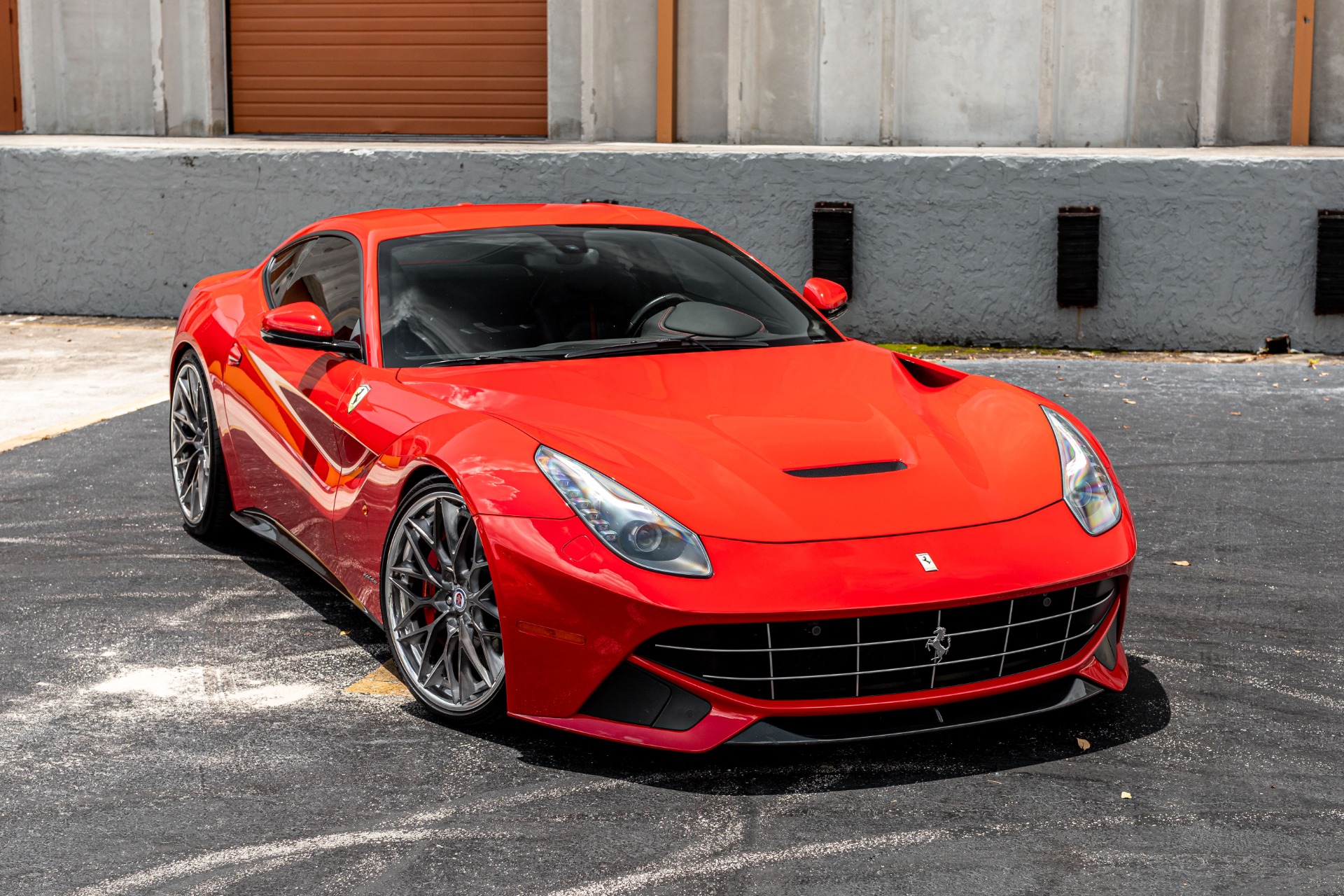 Ferrari F12 Berlinetta Black Rims