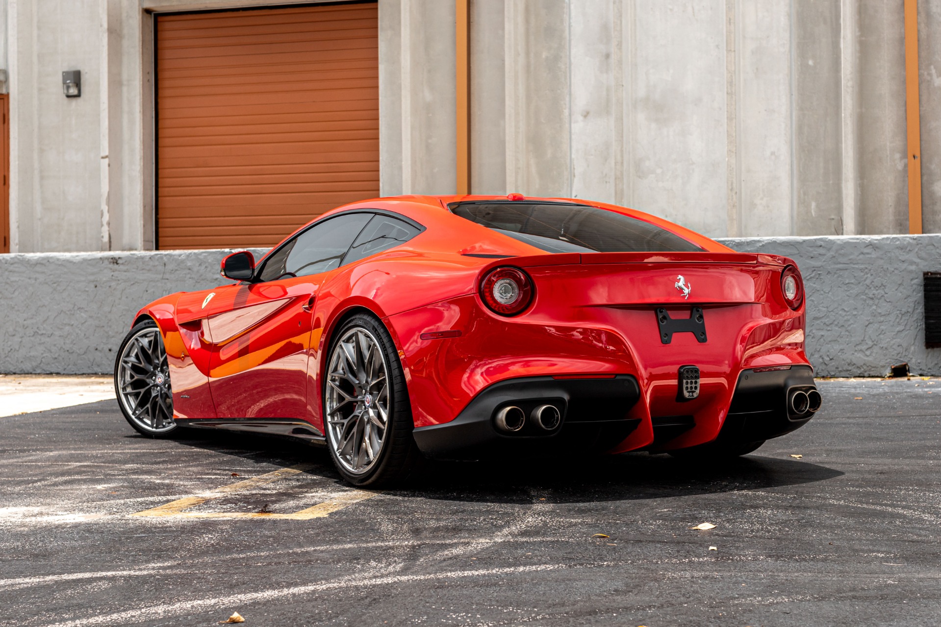 Ferrari F12 Berlinetta Black Rims