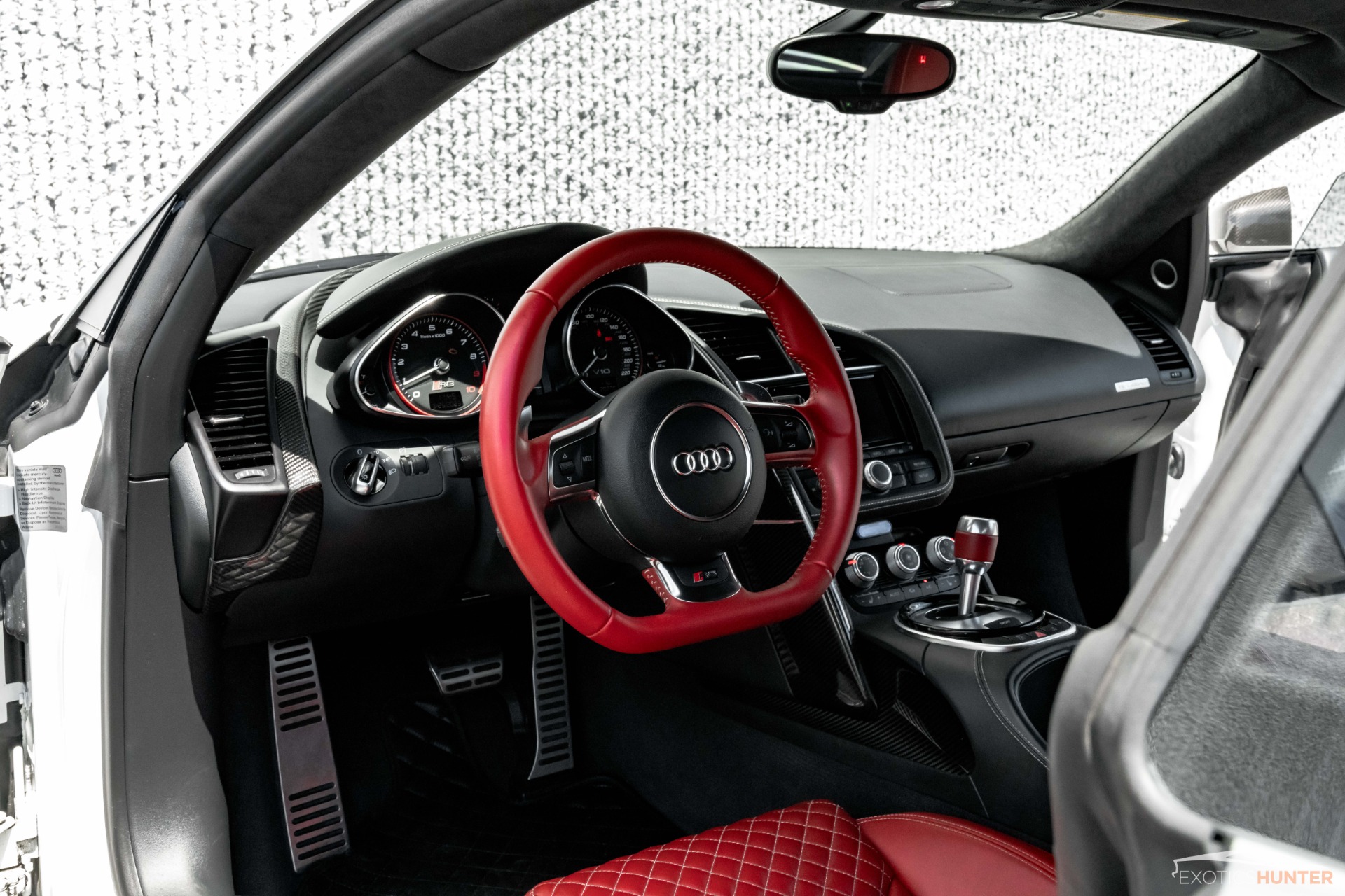 Audi R8 V10 Plus Interior