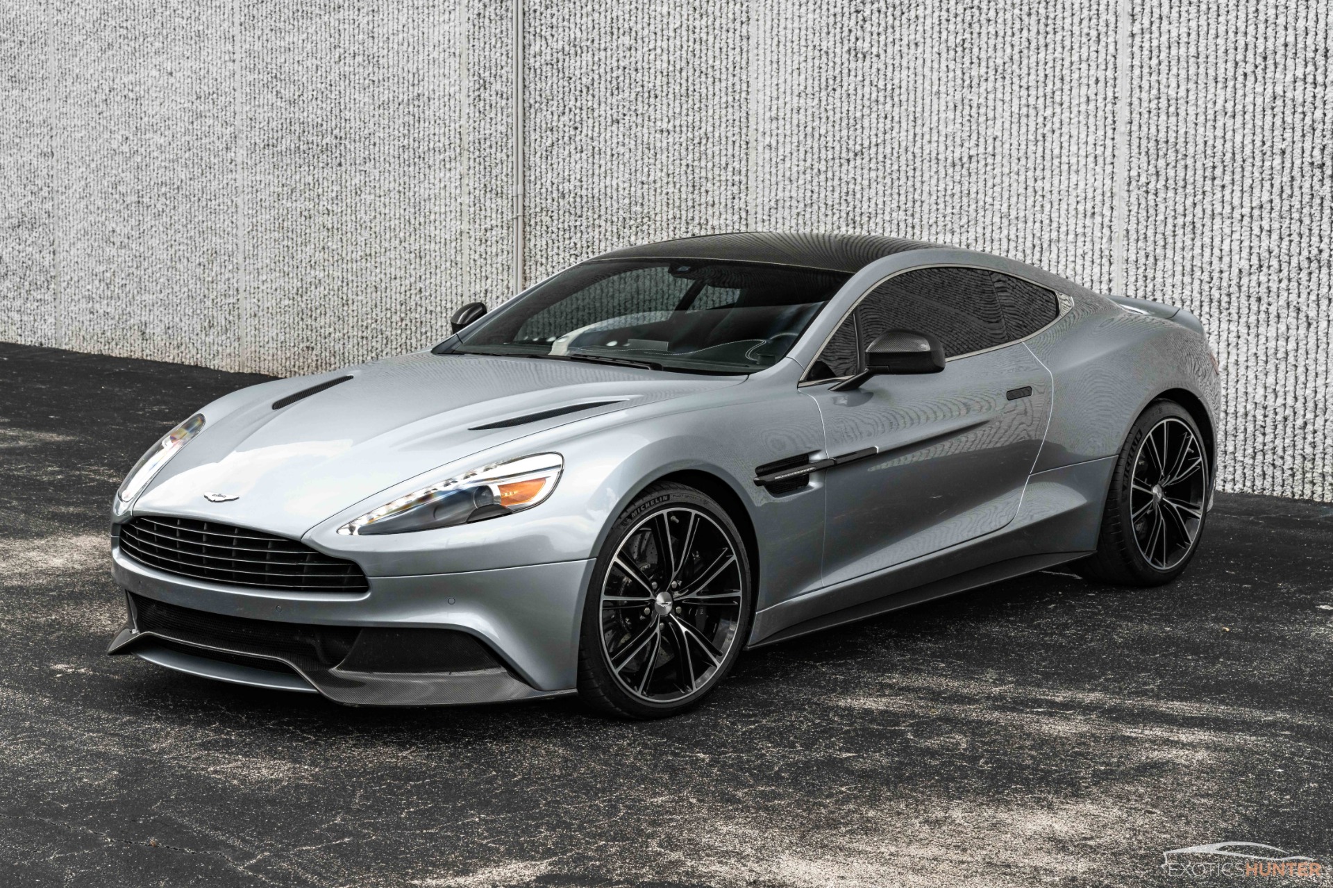 Used 2014 Aston Martin Vanquish w/ EVERY Carbon Option in Skyfall ...