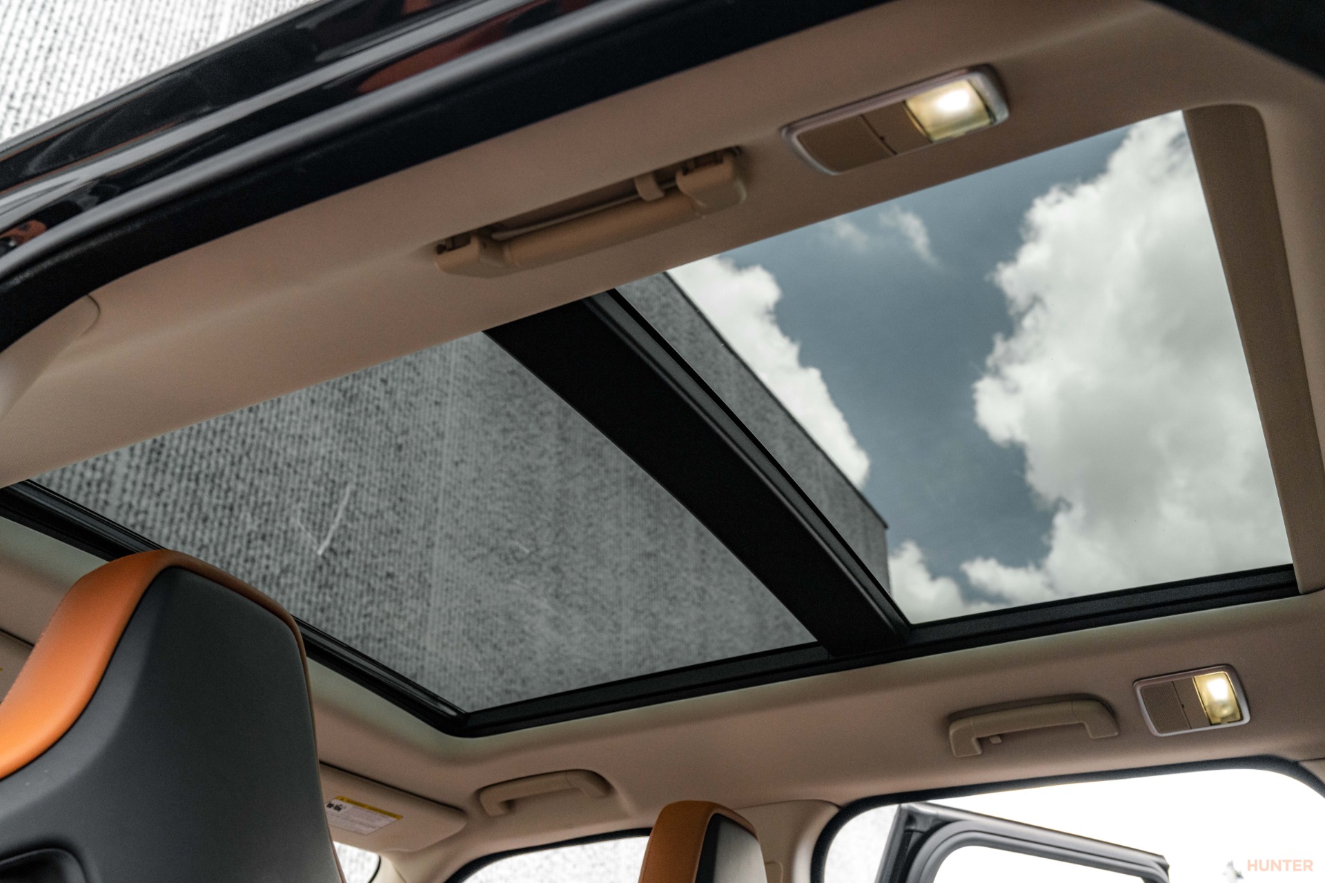 2022 Range Rover Sport Tan Interior