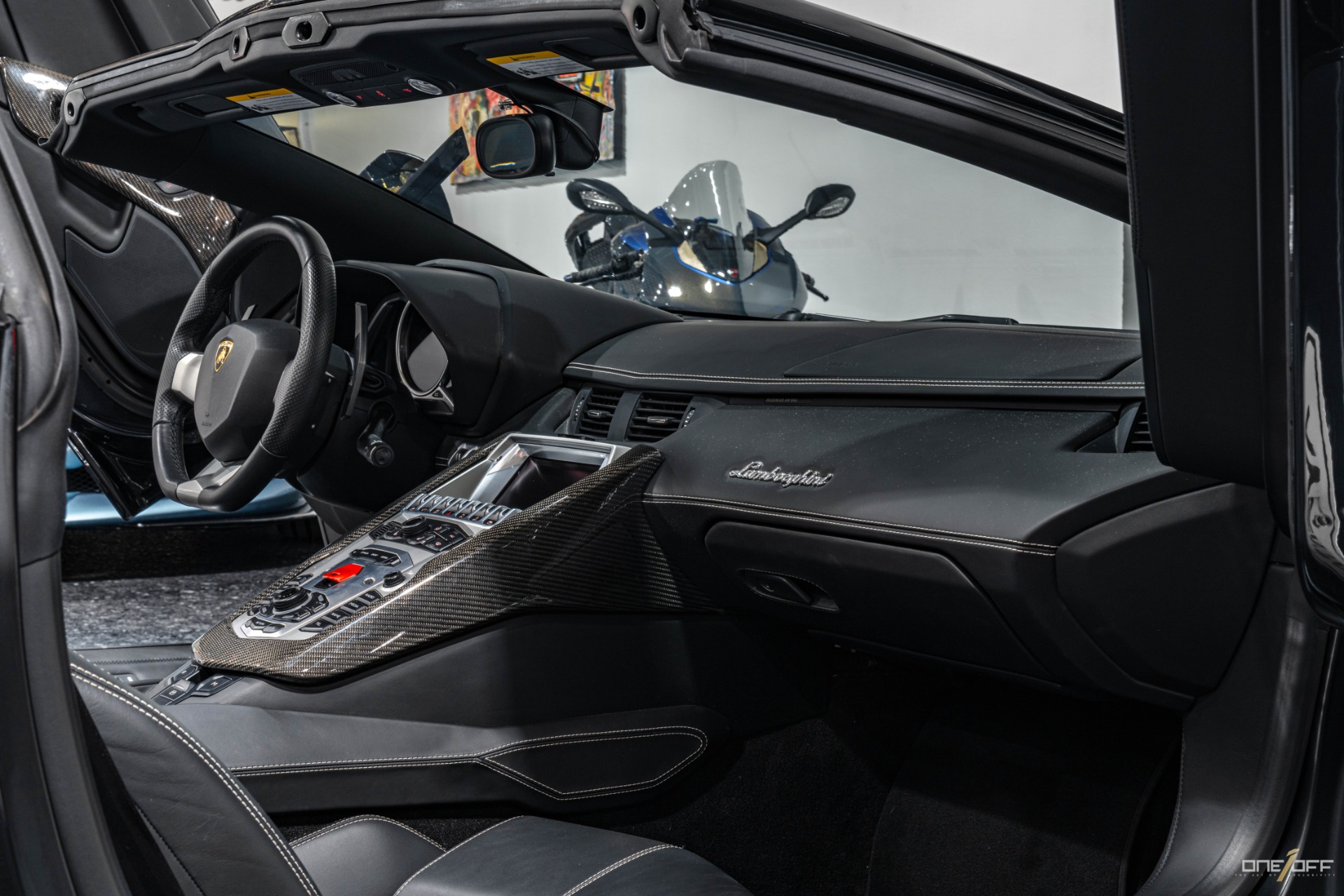 Lamborghini Aventador Roadster Interior