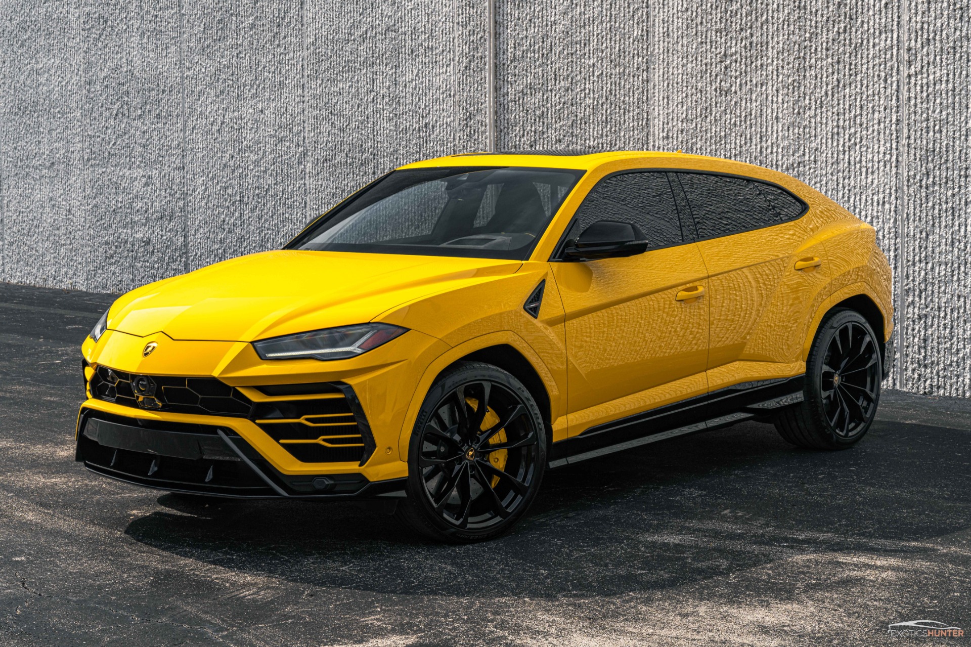 Used 2021 Lamborghini Urus in Giallo Auge with a Pano Roof + Comfort ...