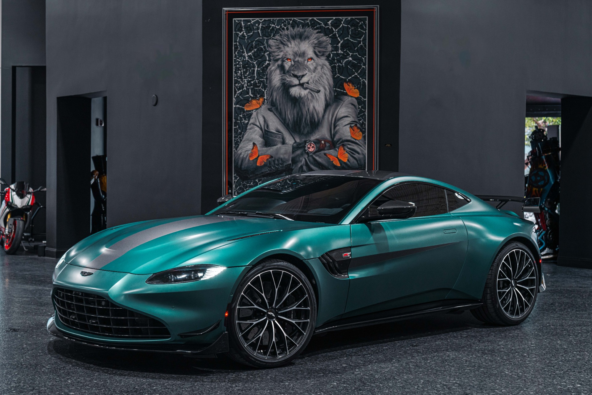 Used 2022 Aston Martin Vantage F1 Edition in Q-Satin AM Racing Green ...