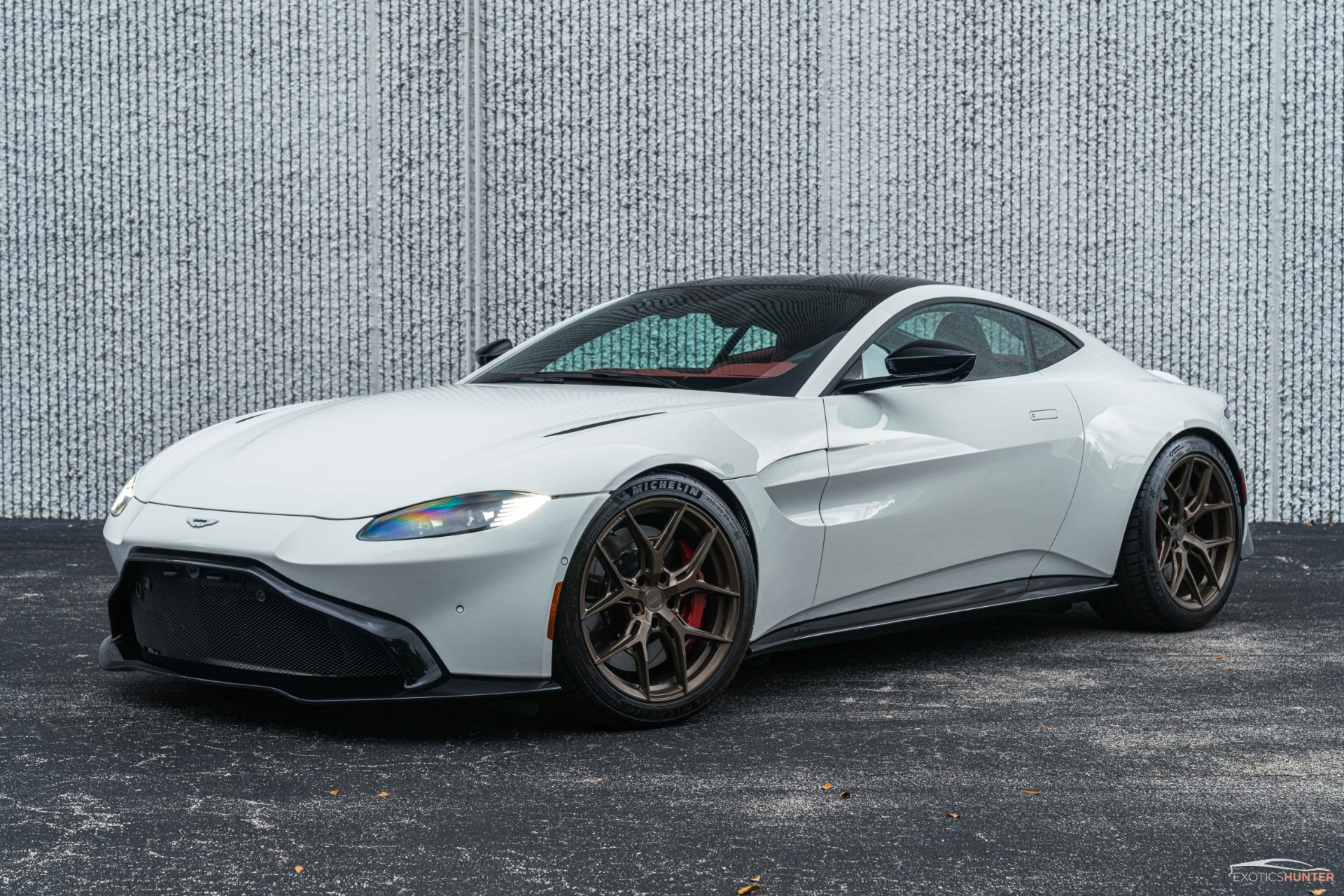 Used 2021 Aston Martin Vantage White/Red Lowered on Vossen Forged ...