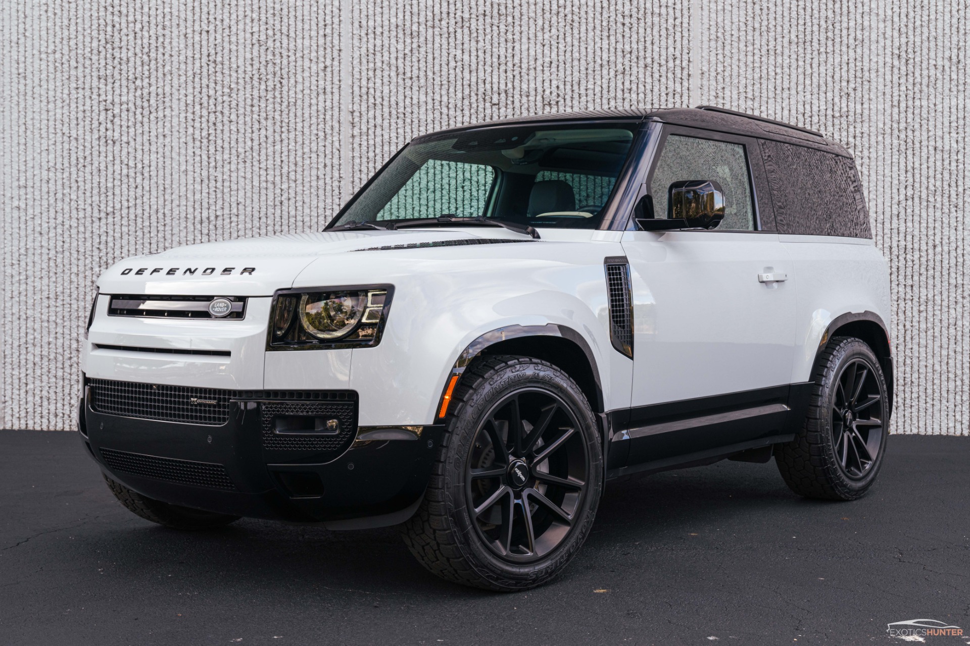 Used 2023 Land Rover Defender 90 X-Dynamic SE on Rotiform Wheels, Air ...